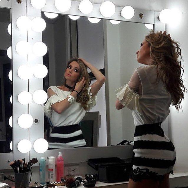 Alexandra Stergios, la bella conductora fanática del León - SoyFiera ...