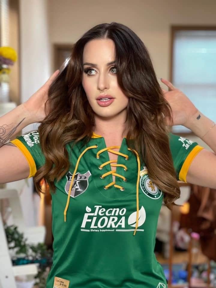 ¿Lana del Rey con la camiseta del León? Presumen jersey alterno de LDA ...